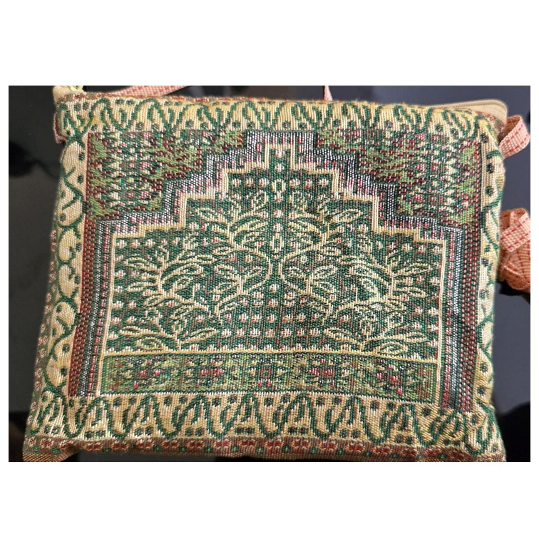 Green Portable Prayer Mat – Jawharah.co.uk